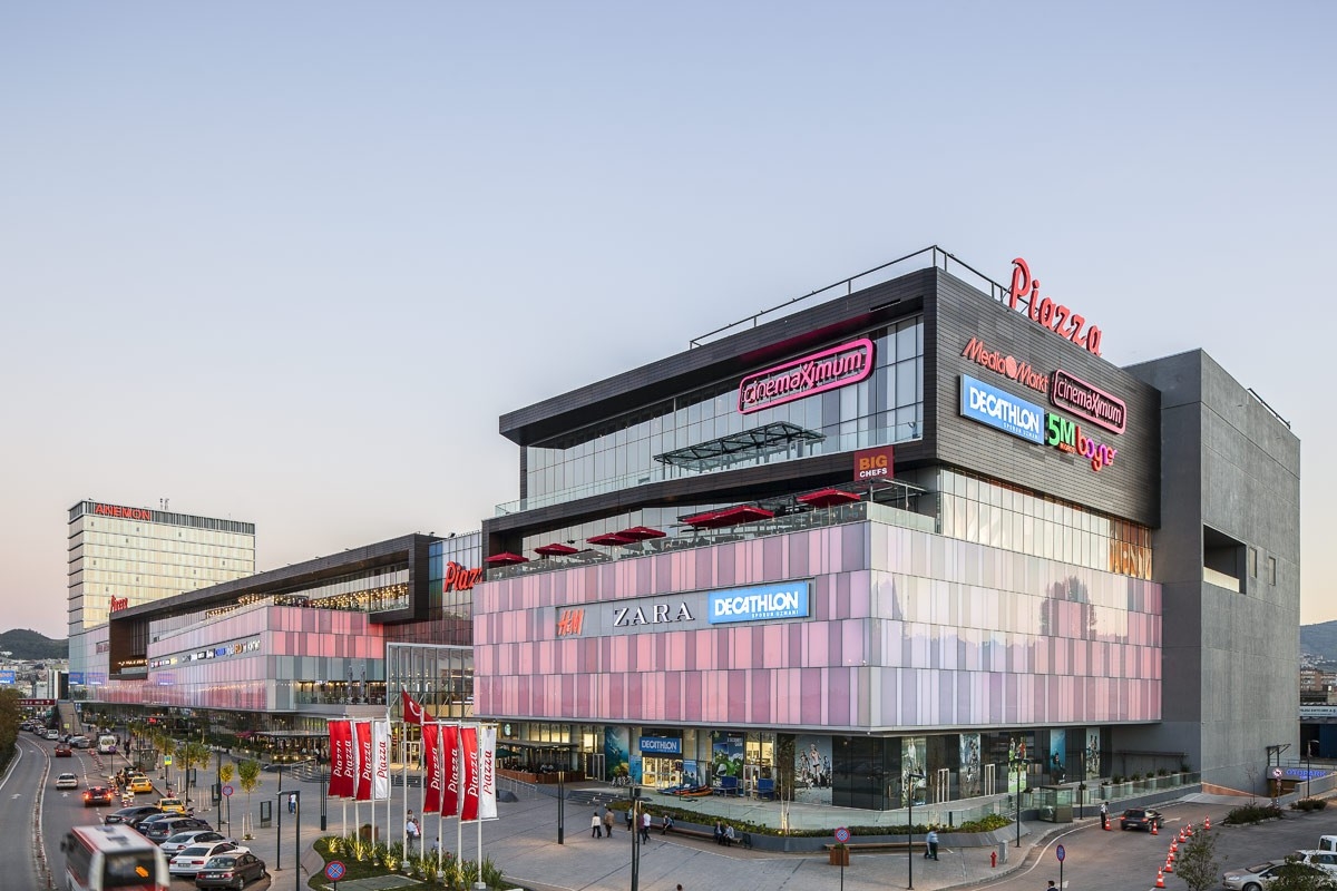 Piazza Shopping Mall - Tourism Map